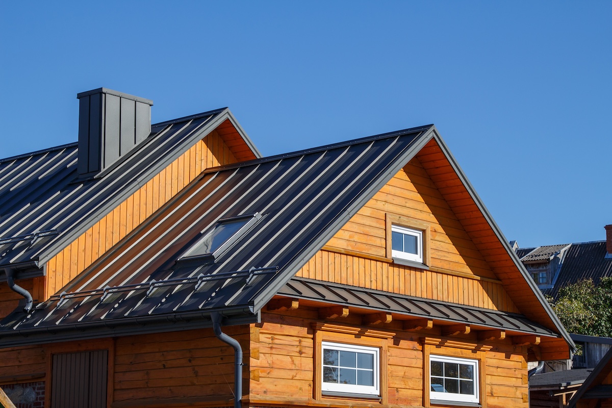7 Metal Roof And Siding Color Combinations To Consider