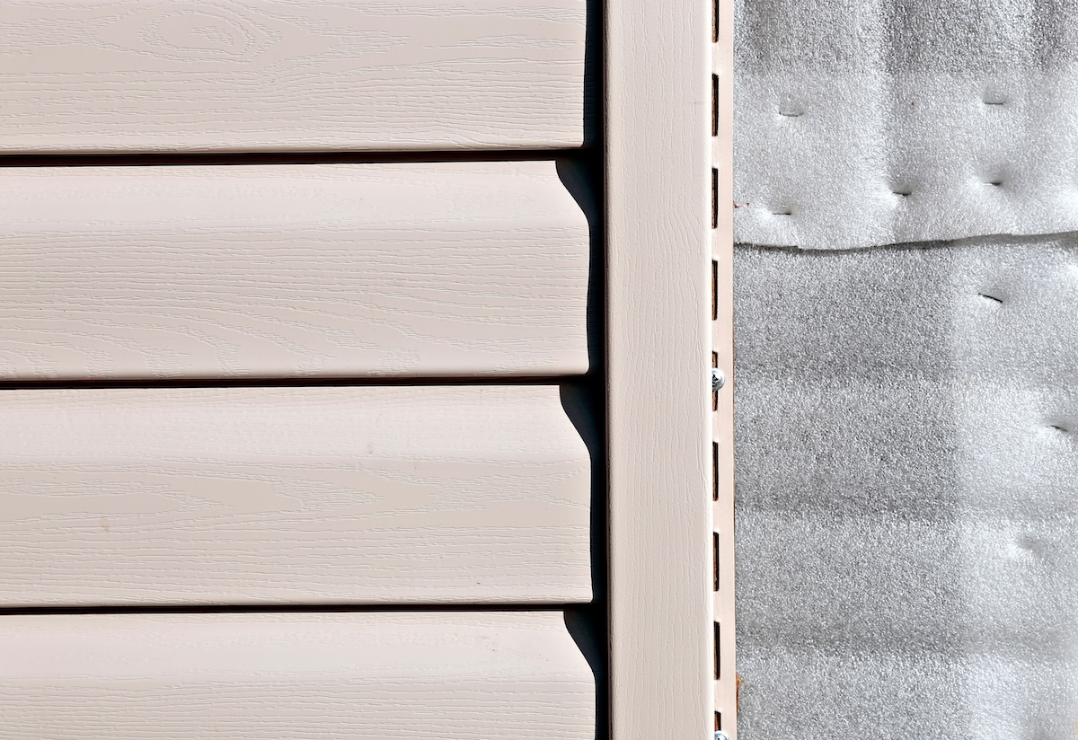 Is Insulated Vinyl Siding Worth It? (6 Benefits)